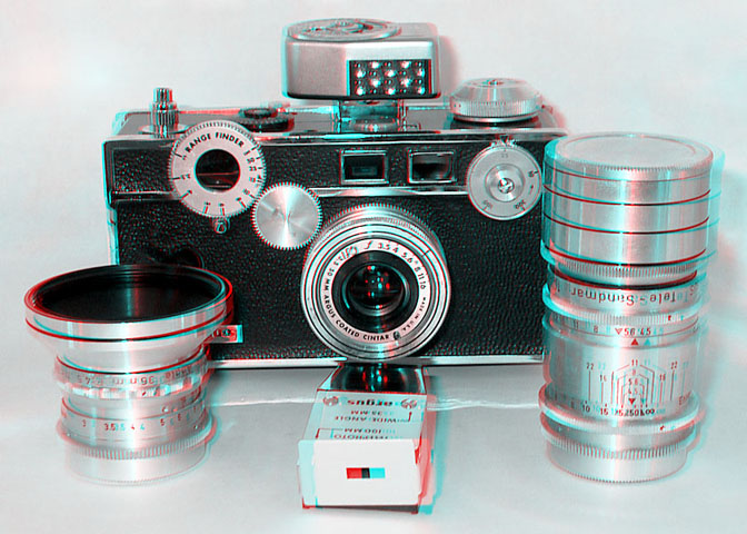 Stereo photos of classic 35mm cameras